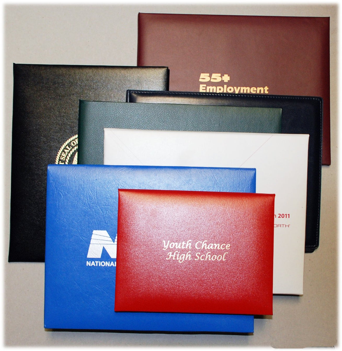 Get Different Varieties For Diploma Folders, Covert & More